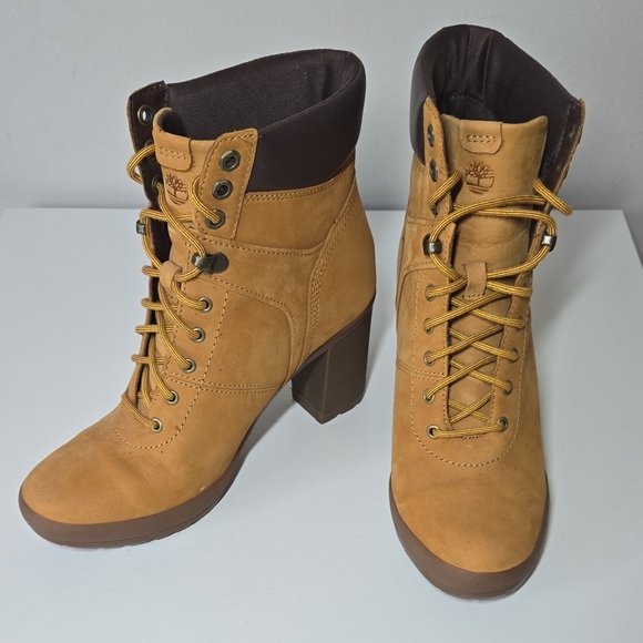 Timberland | Shoes | Timberland Tan Lace Up Boots With Brown Accents ...